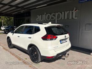White Nissan X-Trail 2020 in Tallinn, with an engine capacity of 1.30 L and mileage of 171 thousand km for 12990 €, photo 7 on AUTOMOTO.COM.LV