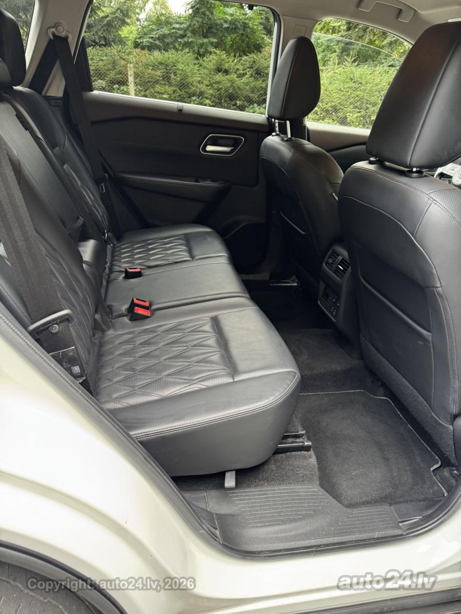 White Nissan X-Trail 2023 in Tallinn, with an engine capacity of 1.50 L and mileage of 93 thousand km for 31000 €, photo 15 on AUTOMOTO.COM.LV