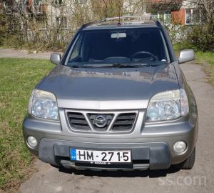 Yellow Nissan X-Trail 2003 in Daugavpils, with an engine capacity of 2.20 L and mileage of 403 thousand km for 900 €, photo  on AUTOMOTO.COM.LV