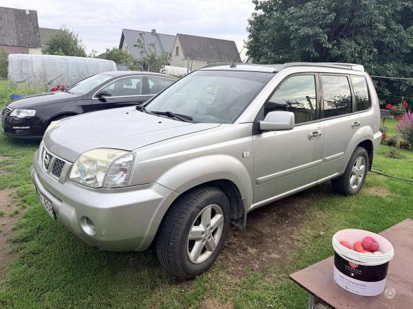 Yellow Nissan X-Trail 2005 in Taurage, with an engine capacity of 2.18 L and mileage of 260 thousand km for 2000 €, photo 4 on AUTOMOTO.COM.LV