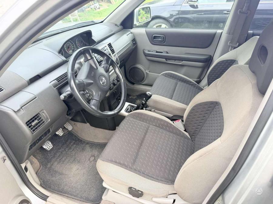 Yellow Nissan X-Trail 2005 in Taurage, with an engine capacity of 2.18 L and mileage of 260 thousand km for 2000 €, photo 6 on AUTOMOTO.COM.LV