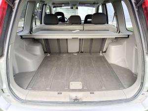 Yellow Nissan X-Trail 2005 in Taurage, with an engine capacity of 2.18 L and mileage of 260 thousand km for 2000 €, photo 8 on AUTOMOTO.COM.LV