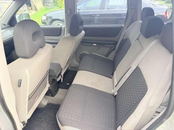 Yellow Nissan X-Trail 2005 in Taurage, with an engine capacity of 2.18 L and mileage of 260 thousand km for 2000 €, photo 10 on AUTOMOTO.COM.LV