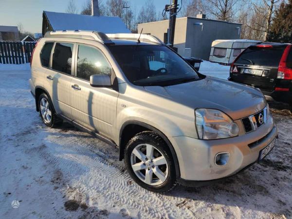 Dzeltens Nissan X-Trail 2008 Viļņa, ar dzinēja tilpumu 2.00 L un nobraukumu 190 tūkst. km par 5900 €, foto 1 vietnē AUTOMOTO.COM.LV