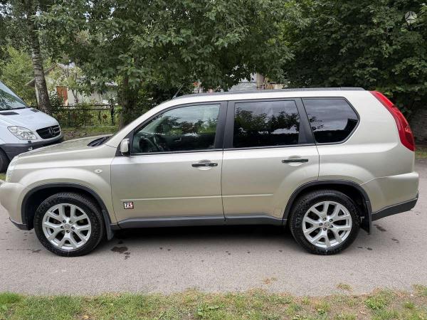 Yellow Nissan X-Trail 2009 in Kaunas, with an engine capacity of 2.00 L and mileage of 283 thousand km for 3150 €, photo 8 on AUTOMOTO.COM.LV