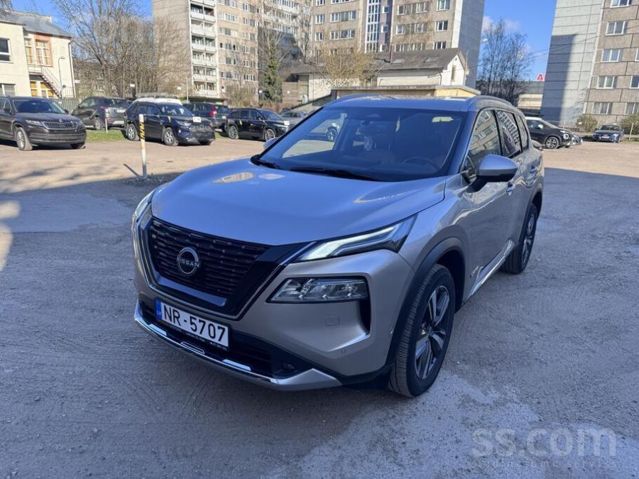 Желтый Ниссан ИксТрейл 2023 в Рига, объемом двигателя 1.50 л и пробегом 20 тыс. км за 34500 €, фото 1 на AUTOMOTO.COM.LV
