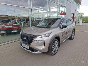 Dzeltens Nissan X-Trail 2025 Viļņa, ar dzinēja tilpumu 1.50 L un nobraukumu 9 tūkst. km par 46900 €, foto  vietnē AUTOMOTO.COM.LV