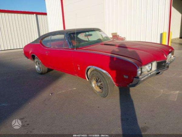 Red Oldsmobile Cutlass 1968 in Klaipeda, with an engine capacity of 0.00 L and mileage of 32 thousand km for 5500 €, photo 1 on AUTOMOTO.COM.LV