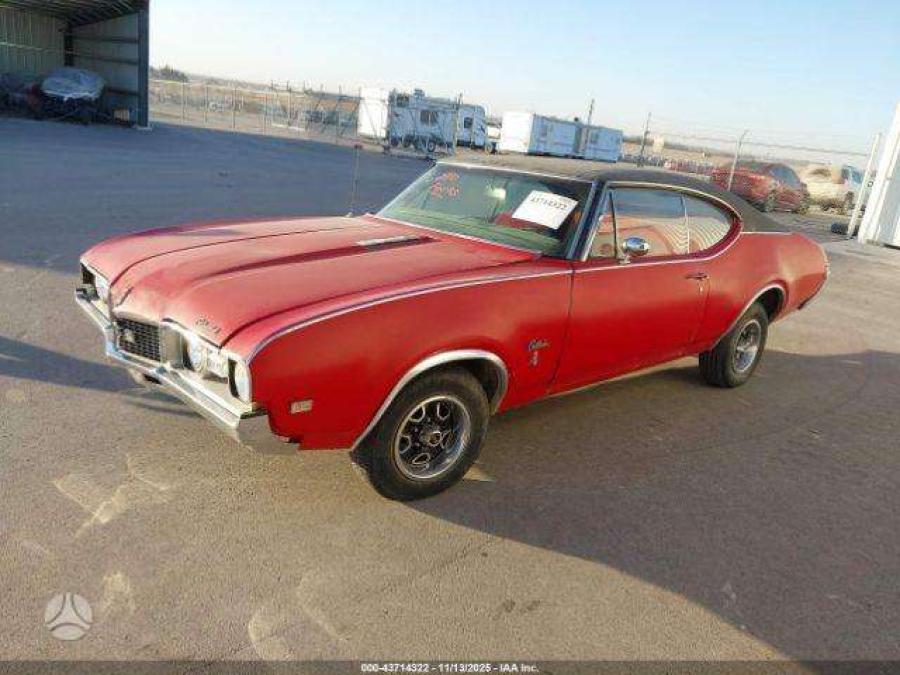 Sarkans Oldsmobile Cutlass 1968 Klaipėda, ar dzinēja tilpumu 0.00 L un nobraukumu 32 tūkst. km par 5500 €, foto 2 vietnē AUTOMOTO.COM.LV