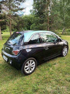 Black Opel Adam 2013 in Riga, with an engine capacity of 1.20 L and mileage of 242 thousand km for 2950 €, photo 3 on AUTOMOTO.COM.LV