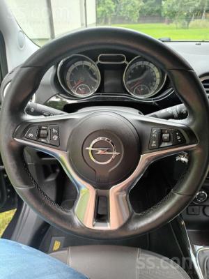 Brown Opel Adam 2016 in Riga, with an engine capacity of 1.40 L and mileage of 153 thousand km for 4750 €, photo 8 on AUTOMOTO.COM.LV
