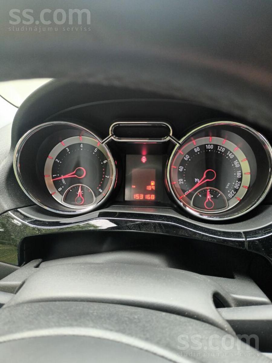 Brown Opel Adam 2016 in Riga, with an engine capacity of 1.40 L and mileage of 153 thousand km for 4750 €, photo 13 on AUTOMOTO.COM.LV