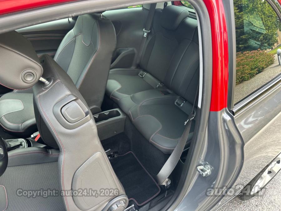 Pelēks Opel Adam 2015 Tallina, ar dzinēja tilpumu 1.40 L un nobraukumu 126 tūkst. km par 9999 €, foto 12 vietnē AUTOMOTO.COM.LV