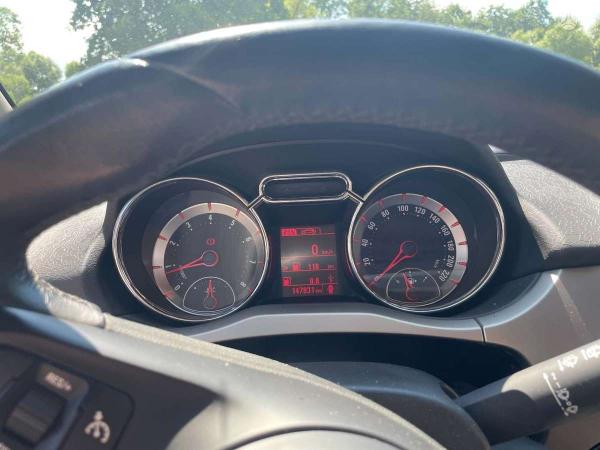 Opel Adam 2013 Panevēža, ar dzinēja tilpumu 1.40 L un nobraukumu 148 tūkst. km par 4250 €, foto 10 vietnē AUTOMOTO.COM.LV