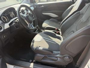 Balts Opel Adam 2017 Marijampole, ar dzinēja tilpumu 1.40 L un nobraukumu 179 tūkst. km par 5150 €, foto 6 vietnē AUTOMOTO.COM.LV