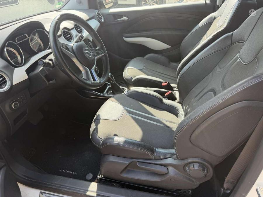 Balts Opel Adam 2017 Marijampole, ar dzinēja tilpumu 1.40 L un nobraukumu 179 tūkst. km par 5150 €, foto 6 vietnē AUTOMOTO.COM.LV