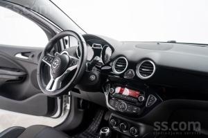 White Opel Adam 2014 in Tallinn, with an engine capacity of 1.40 L and mileage of 122 thousand km for 4499 €, photo 3 on AUTOMOTO.COM.LV