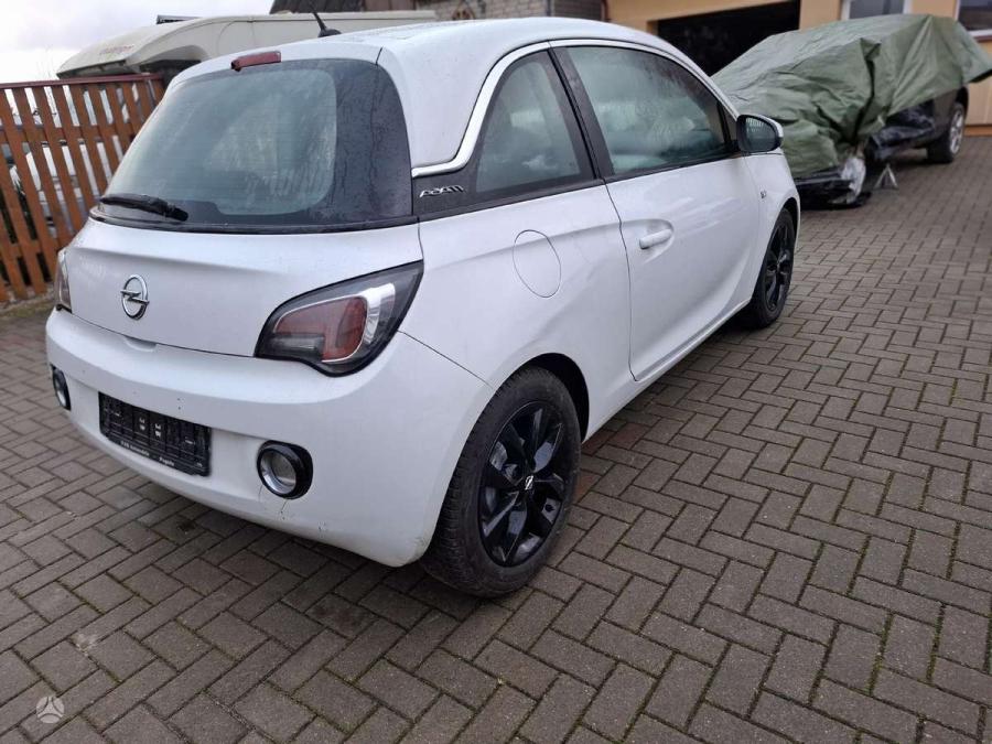 White Opel Adam 2016 in Rokiskis, with an engine capacity of 1.23 L and mileage of 190 thousand km for 2900 €, photo 6 on AUTOMOTO.COM.LV