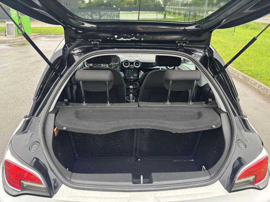 White Opel Adam 2016 in Taurage, with an engine capacity of 1.40 L and mileage of 170 thousand km for 3950 €, photo 9 on AUTOMOTO.COM.LV