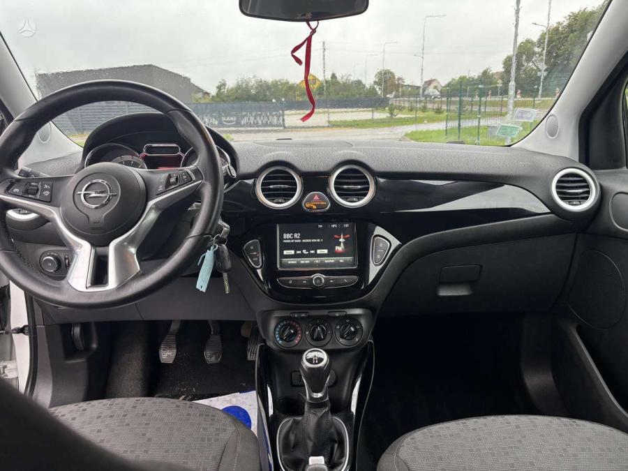 White Opel Adam 2016 in Taurage, with an engine capacity of 1.40 L and mileage of 170 thousand km for 3950 €, photo 12 on AUTOMOTO.COM.LV
