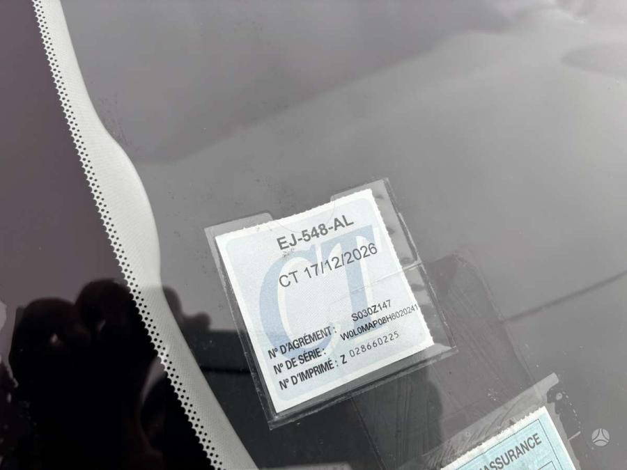 White Opel Adam 2016 in Taurage, with an engine capacity of 1.40 L and mileage of 170 thousand km for 3950 €, photo 28 on AUTOMOTO.COM.LV