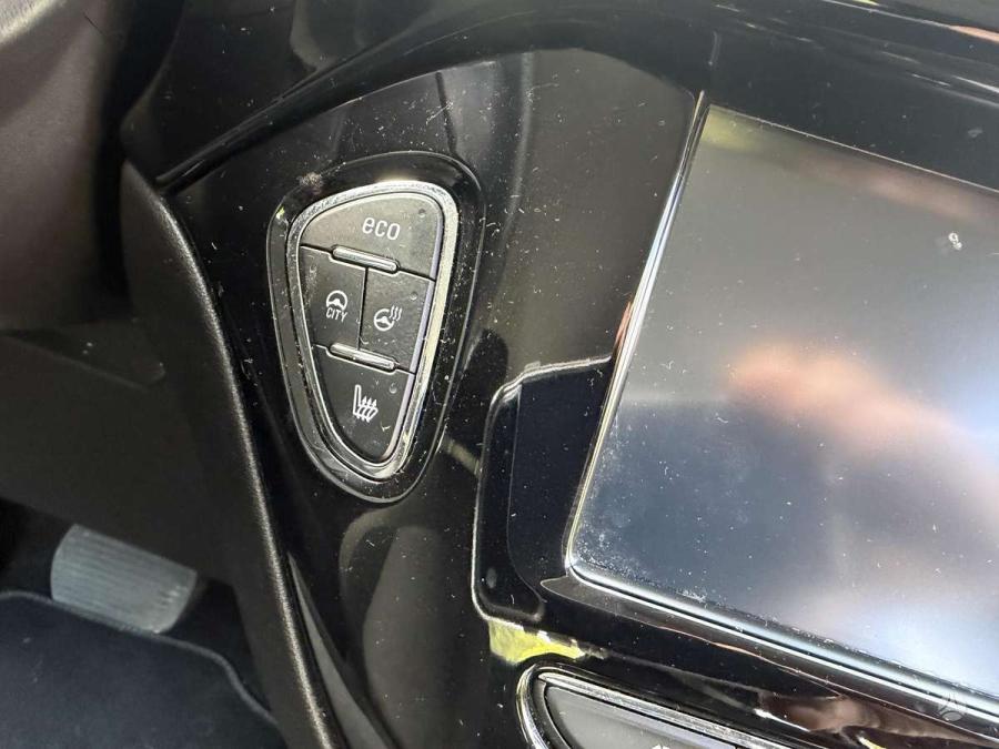 Balts Opel Adam 2017 Kazlų Rūda, ar dzinēja tilpumu 1.40 L un nobraukumu 94 tūkst. km par 6950 €, foto 7 vietnē AUTOMOTO.COM.LV
