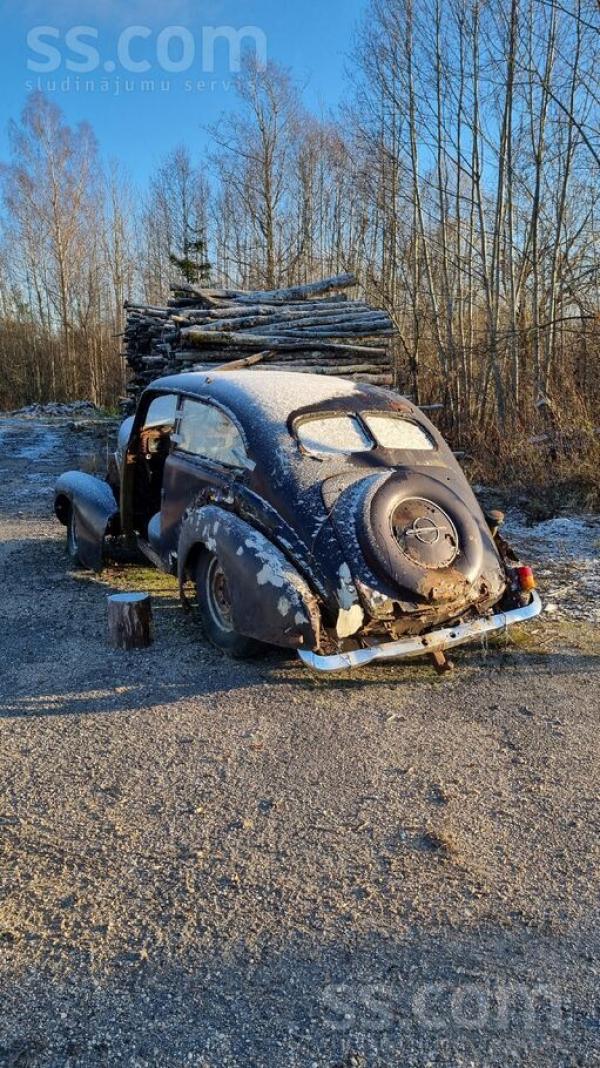 Black Opel Admiral 1938 in Balvi, with an engine capacity of 1.00 L and mileage of 55 thousand km for 500 €, photo 2 on AUTOMOTO.COM.LV
