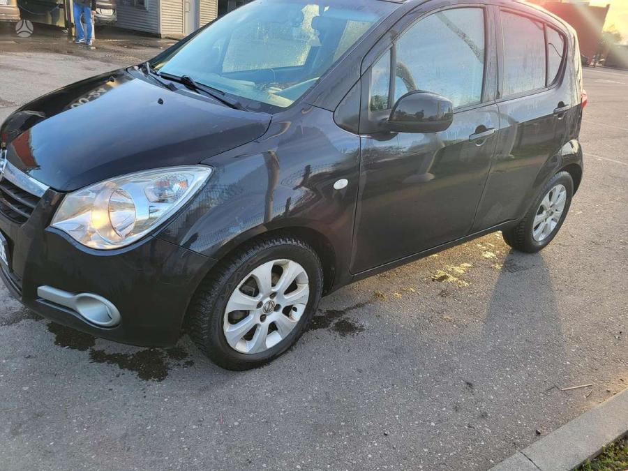 Black Opel Agila 2009 in Klaipeda, with an engine capacity of 1.20 L and mileage of 212 thousand km for 1650 €, photo 1 on AUTOMOTO.COM.LV