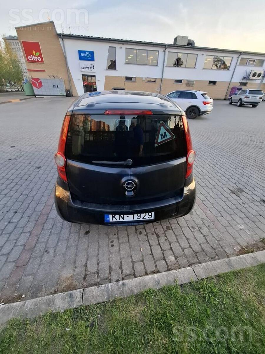 Melns Opel Agila 2009 Ventspils, ar dzinēja tilpumu 1.00 L un nobraukumu 190 tūkst. km par 1500 €, foto 5 vietnē AUTOMOTO.COM.LV