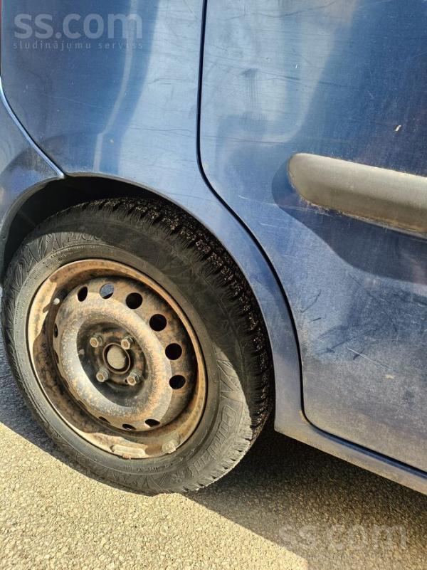 Zils Opel Agila 2004 Rīga, ar dzinēja tilpumu 1.20 L un nobraukumu 231 tūkst. km par 700 €, foto 5 vietnē AUTOMOTO.COM.LV