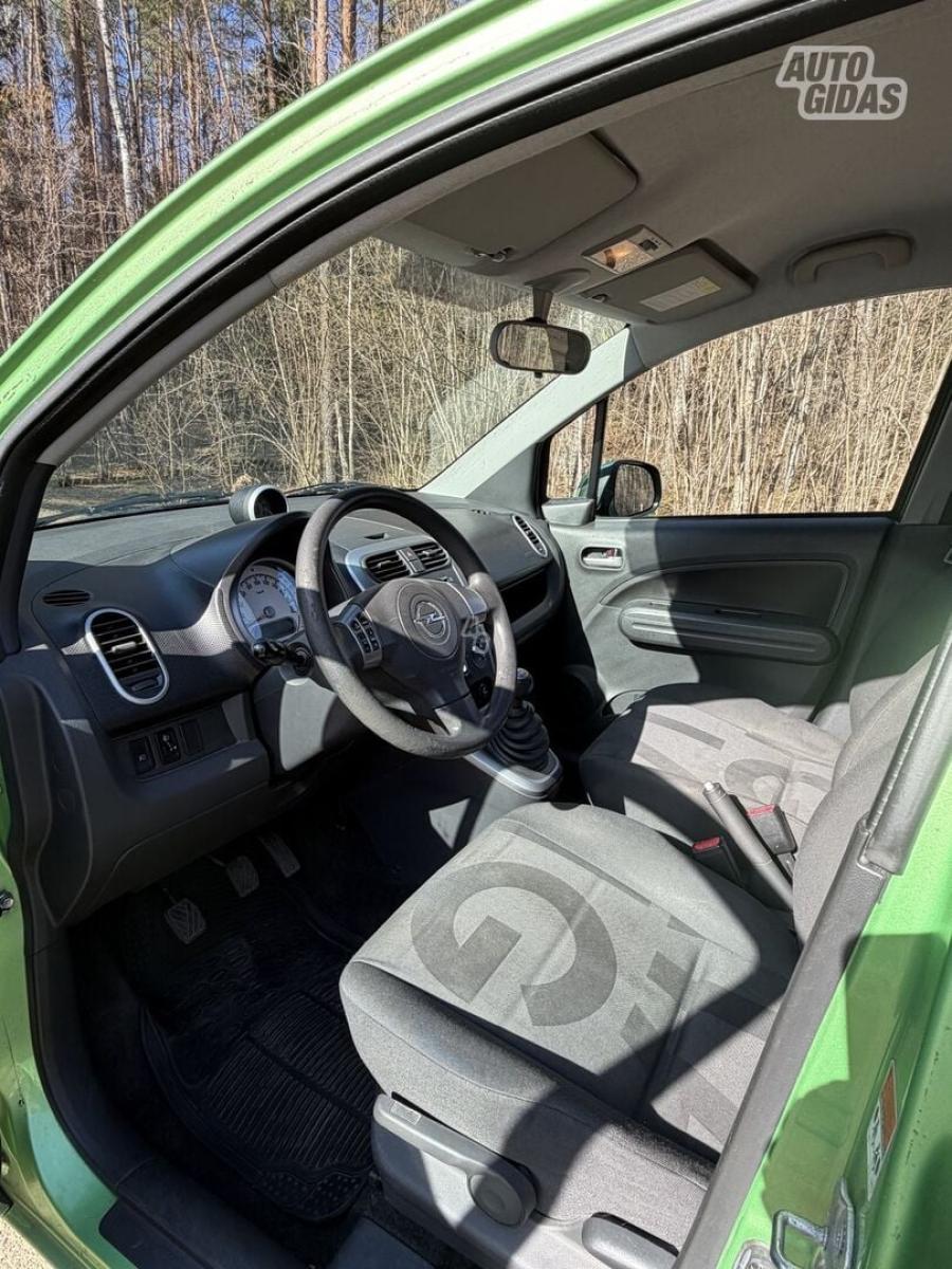 Zaļš Opel Agila 2009 Viļņa, ar dzinēja tilpumu 1.20 L un nobraukumu 123 tūkst. km par 1499 €, foto 7 vietnē AUTOMOTO.COM.LV