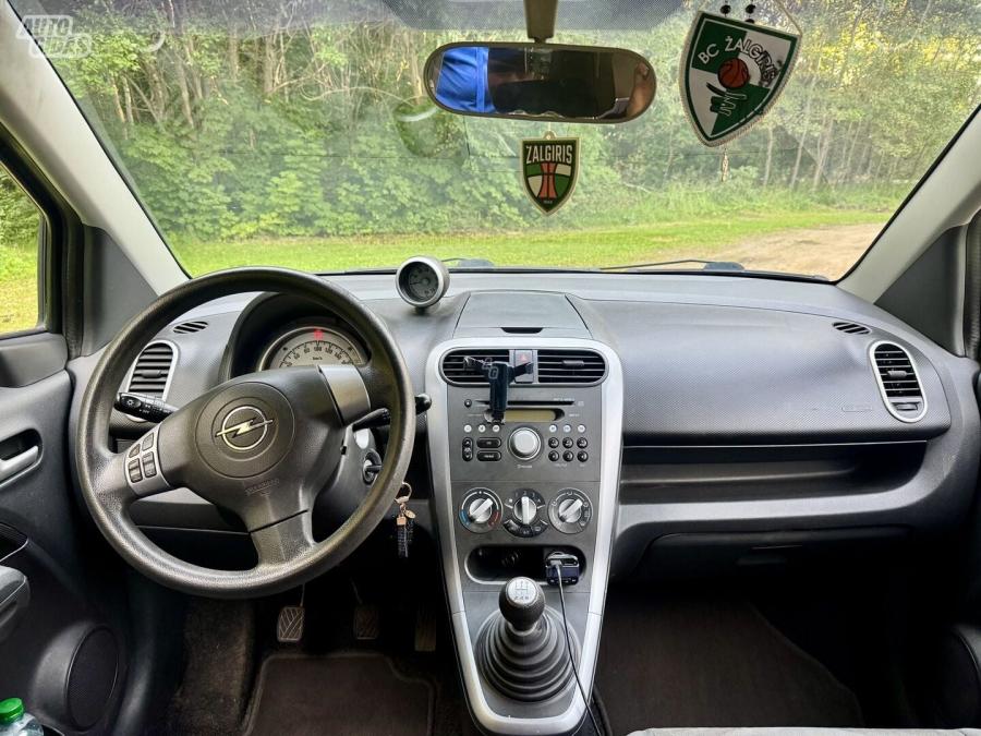 Green Opel Agila 2009 in Raseiniai, with an engine capacity of 1.20 L and mileage of 195 thousand km for 2000 €, photo 7 on AUTOMOTO.COM.LV