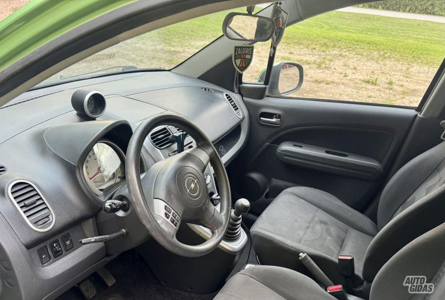 Green Opel Agila 2009 in Raseiniai, with an engine capacity of 1.20 L and mileage of 195 thousand km for 2000 €, photo 8 on AUTOMOTO.COM.LV
