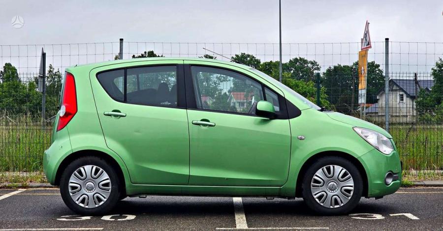 Green Opel Agila 2009 in Vilnius, with an engine capacity of 1.24 L and mileage of 176 thousand km for 2450 €, photo 7 on AUTOMOTO.COM.LV