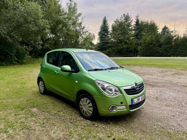 Green Opel Agila 2009 in Kaunas, with an engine capacity of 1.20 L and mileage of 195 thousand km for 1900 €, photo 1 on AUTOMOTO.COM.LV