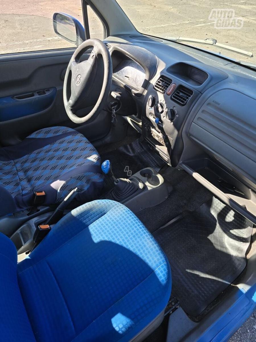 Opel Agila 2002 in Siauliai, with an engine capacity of 1.20 L and mileage of 210 thousand km for 899 €, photo 8 on AUTOMOTO.COM.LV