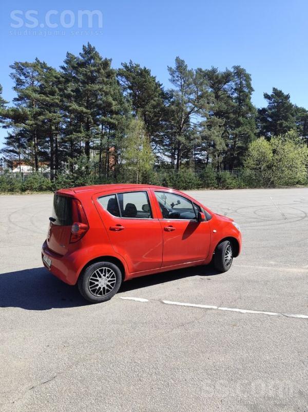 Red Opel Agila 2009 in Ventspils, with an engine capacity of 1.00 L and mileage of 132 thousand km for 2500 €, photo 5 on AUTOMOTO.COM.LV