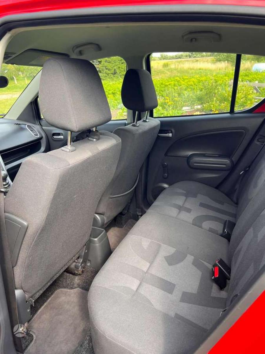 Red Opel Agila 2009 in Taurage, with an engine capacity of 1.23 L and mileage of 136 thousand km for 1100 €, photo 9 on AUTOMOTO.COM.LV