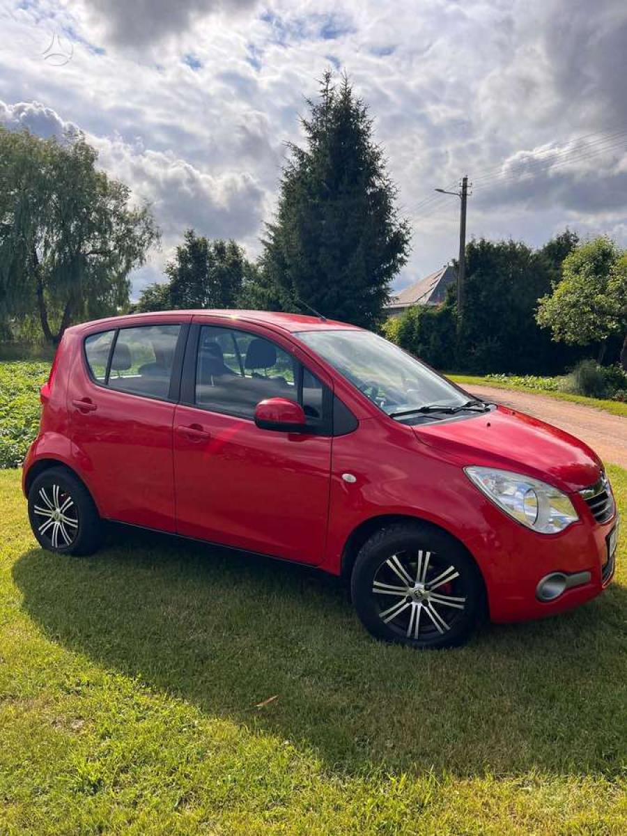 Red Opel Agila 2009 in Taurage, with an engine capacity of 1.23 L and mileage of 136 thousand km for 1100 €, photo 13 on AUTOMOTO.COM.LV