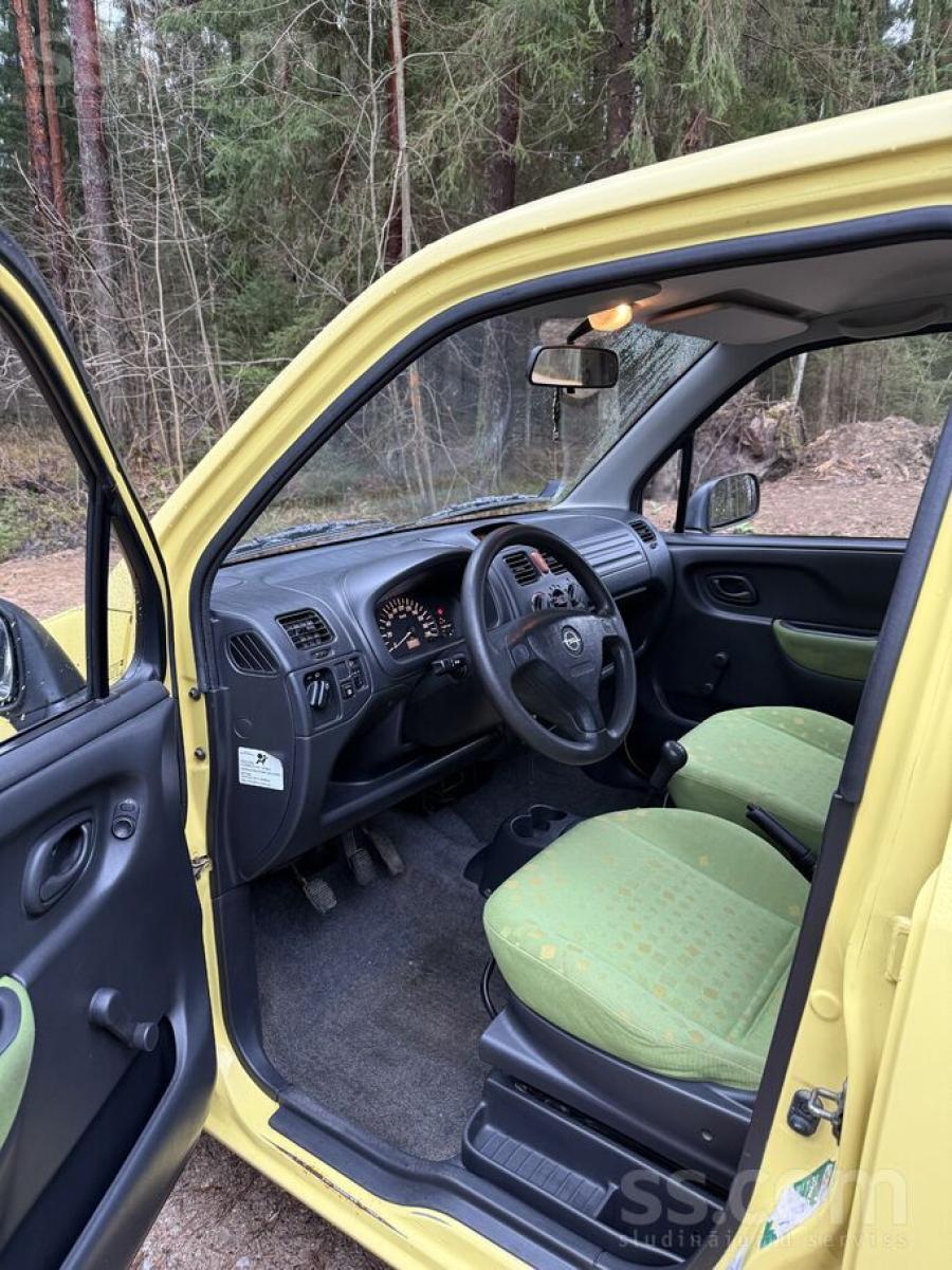 Dzeltens Opel Agila 2003 Jelgava, ar dzinēja tilpumu 1.00 L un nobraukumu 94 tūkst. km par 1300 €, foto 5 vietnē AUTOMOTO.COM.LV