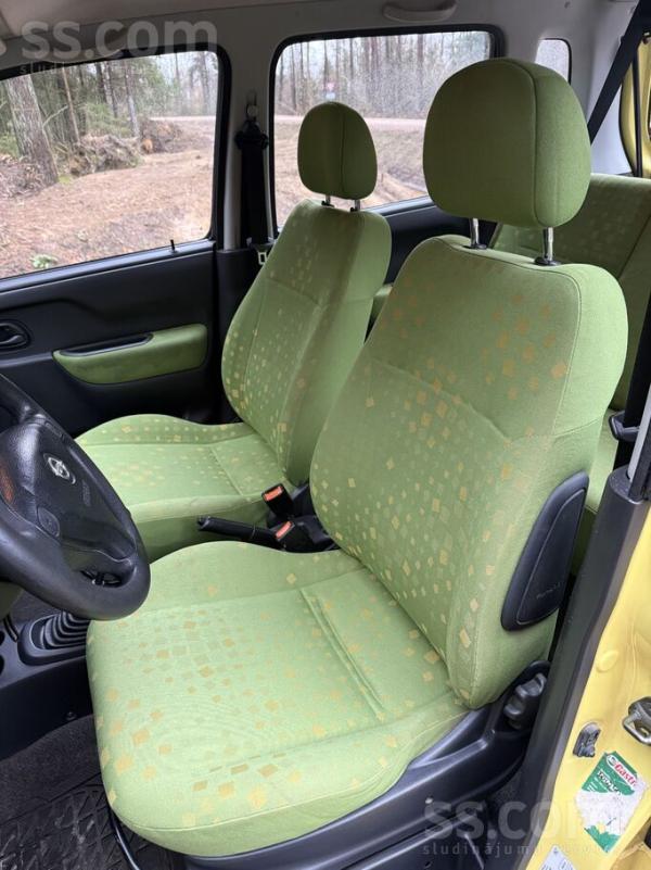 Yellow Opel Agila 2003 in Jelgava, with an engine capacity of 1.00 L and mileage of 94 thousand km for 1300 €, photo 6 on AUTOMOTO.COM.LV