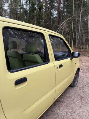 Dzeltens Opel Agila 2003 Jelgava, ar dzinēja tilpumu 1.00 L un nobraukumu 94 tūkst. km par 1300 €, foto 13 vietnē AUTOMOTO.COM.LV