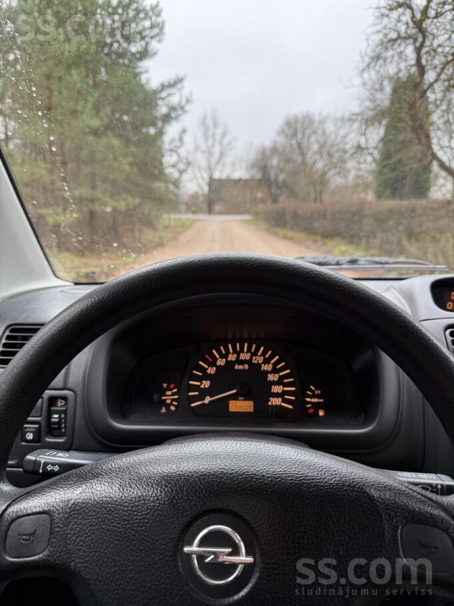 Dzeltens Opel Agila 2003 Jelgava, ar dzinēja tilpumu 1.00 L un nobraukumu 94 tūkst. km par 1300 €, foto 19 vietnē AUTOMOTO.COM.LV