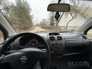 Dzeltens Opel Agila 2003 Jelgava, ar dzinēja tilpumu 1.00 L un nobraukumu 94 tūkst. km par 1300 €, foto 20 vietnē AUTOMOTO.COM.LV