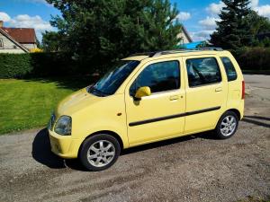 Yellow Opel Agila 2004 in Siauliai, with an engine capacity of 1.25 L and mileage of 312 thousand km for 1500 €, photo  on AUTOMOTO.COM.LV