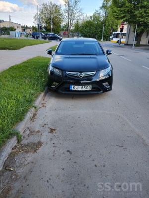 Black Opel Ampera 2012 in Jelgava, with an engine capacity of 1.40 L and mileage of 256 thousand km for 6700 €, photo 2 on AUTOMOTO.COM.LV