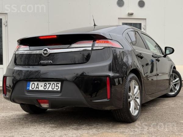 Black Opel Ampera 2012 in Riga, with an engine capacity of 1.40 L and mileage of 0 thousand km for 6370 €, photo 3 on AUTOMOTO.COM.LV