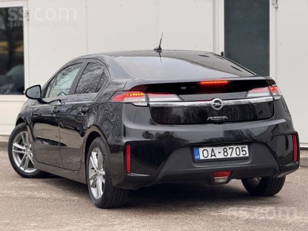Black Opel Ampera 2012 in Riga, with an engine capacity of 1.40 L and mileage of 0 thousand km for 6370 €, photo 4 on AUTOMOTO.COM.LV