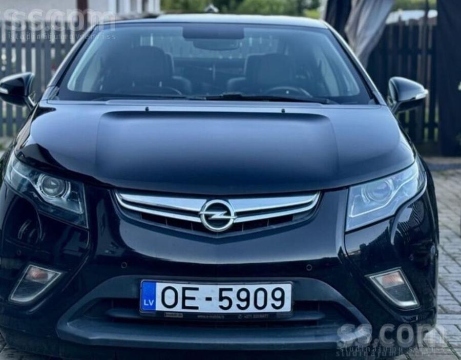 Black Opel Ampera 2013 in Riga, with an engine capacity of 1.40 L and mileage of 227 thousand km for 6650 €, photo 7 on AUTOMOTO.COM.LV