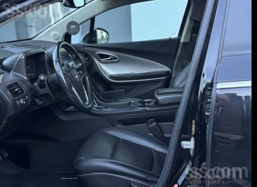 Black Opel Ampera 2013 in Riga, with an engine capacity of 1.40 L and mileage of 227 thousand km for 6650 €, photo 13 on AUTOMOTO.COM.LV